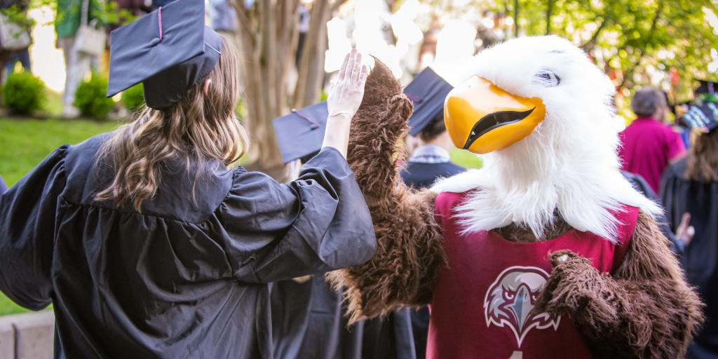 Class of 2024 Commencement Information | Eastern University